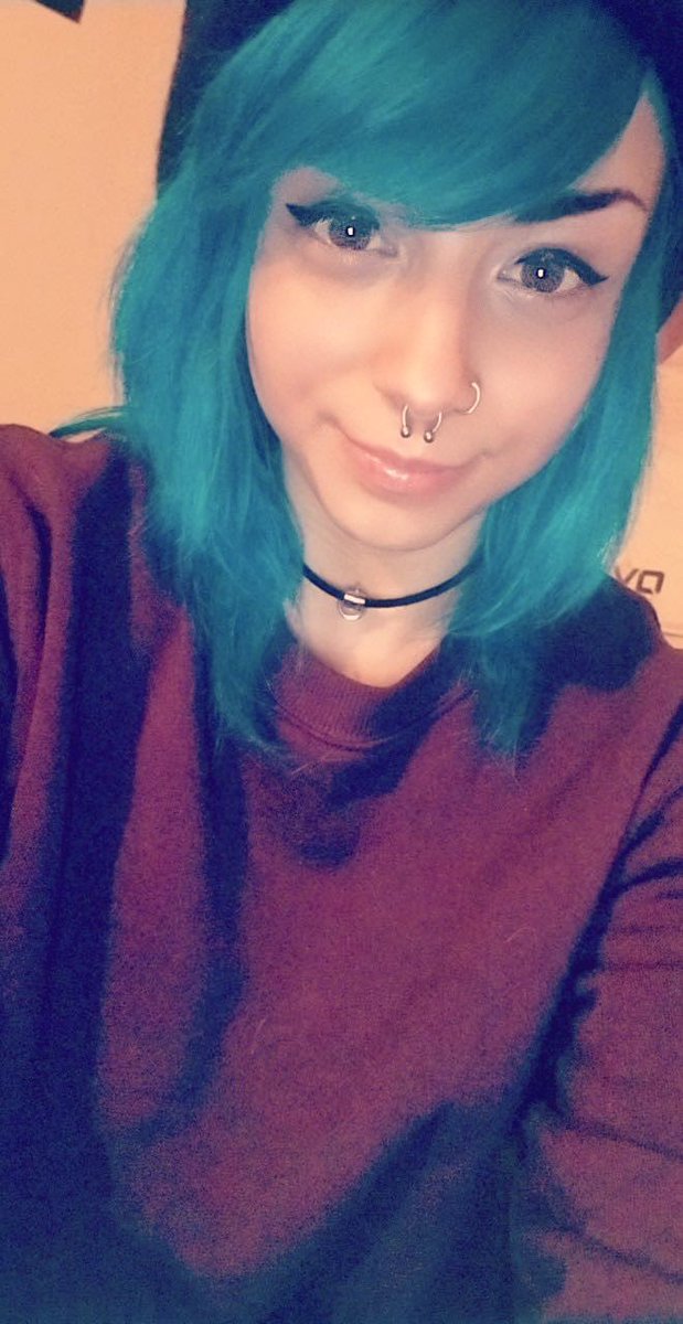 Bloob🫐 On Twitter Yeah I Looked Like Butt With Blue Hair 🤢