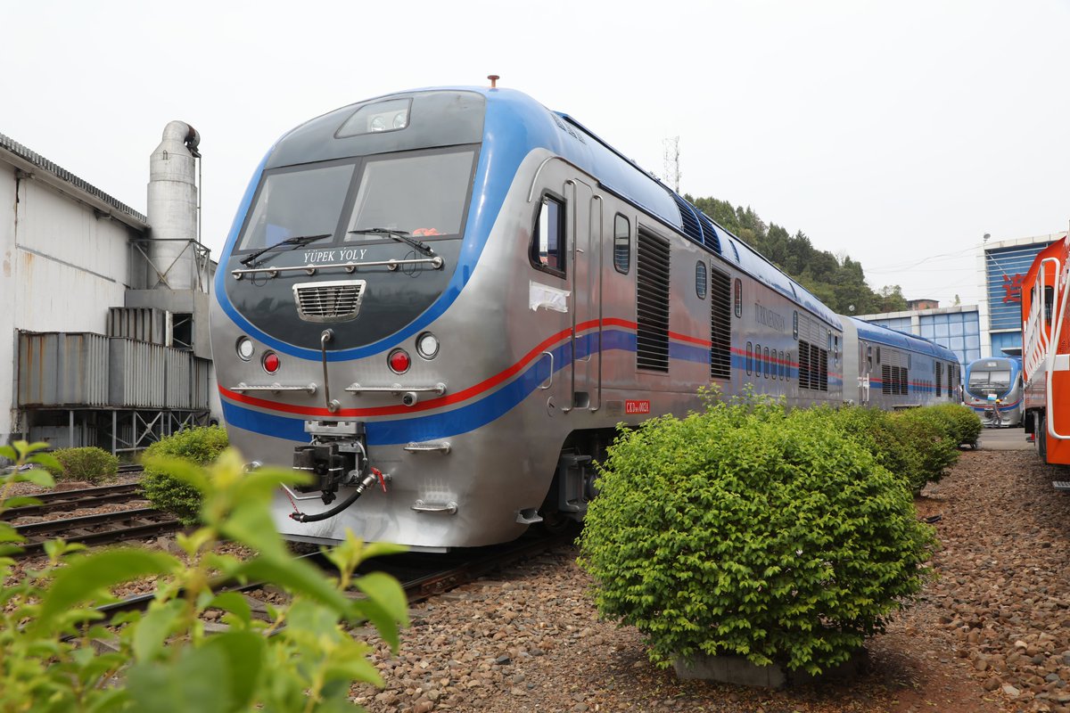 CRRC Ziyang on Twitter: "#CRRCZiyangProduction #CCAS 🚉CKD9A-1 diesel #locomotive is used for ...