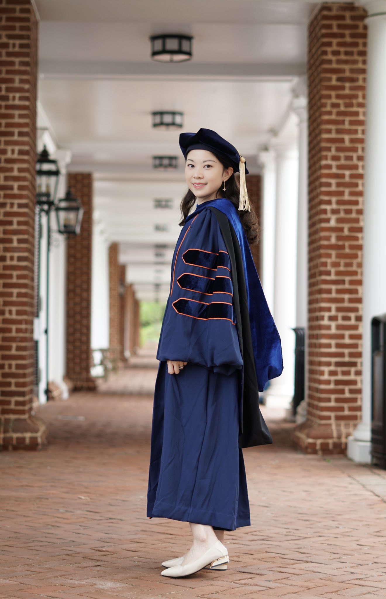 Hanjie Chen on Twitter: "I graduated and was honored to receive the Outstanding Doctoral Student ...