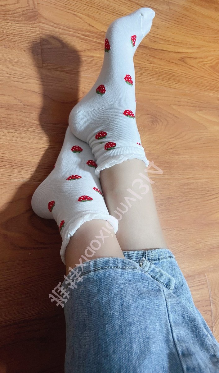 爱健身的小仙女 On Twitter 草莓味的原味袜袜哦,闻过吗?🤭 原味卖家 原味棉袜 恋足 原味