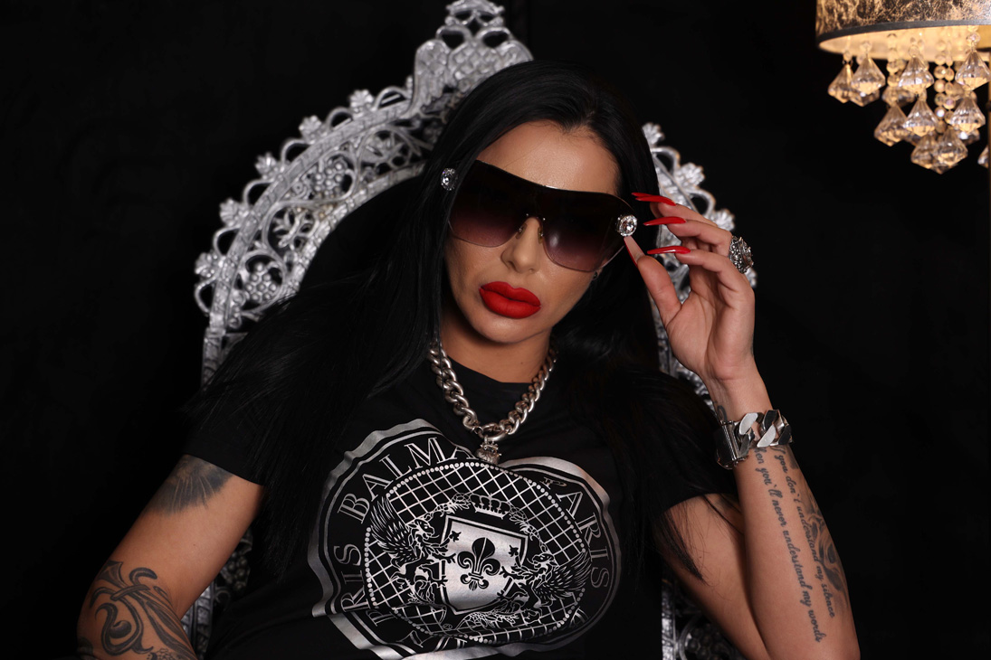 Mistresskennyaclips On Twitter Mistress Kennya The Only Goddess You