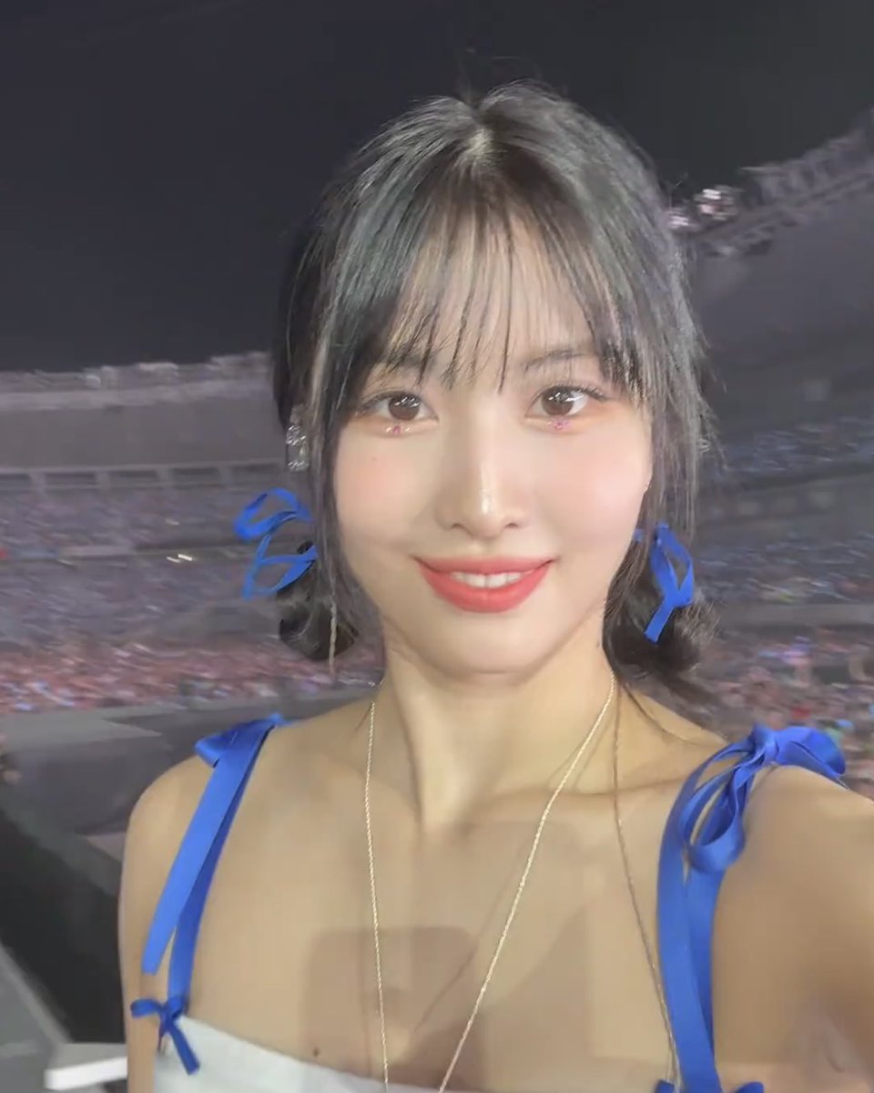 On Twitter Shes So Fucking Pretty 😭😭😭😭