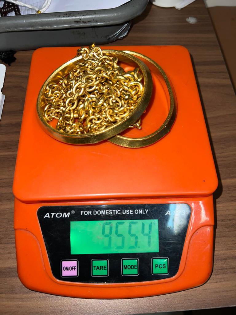 Mumbai Customs-III on Twitter: "Mumbai Airport Customs on 19-20 May seized over 2.95 Kg Gold ...