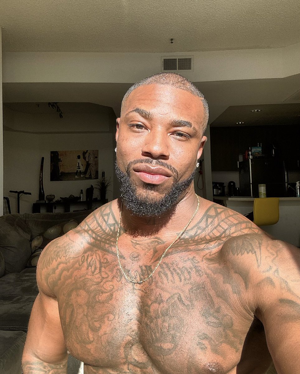 REIGN 🔱 on Twitter: "Hi"