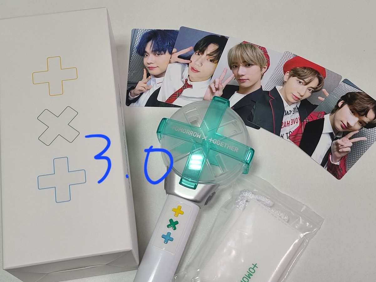 거래계 On Twitter 투모로우바이투게더 투바투 Txt 응원봉 모아봉 양도 한번 사용 후 상자 보관 상태 깨끗합니다