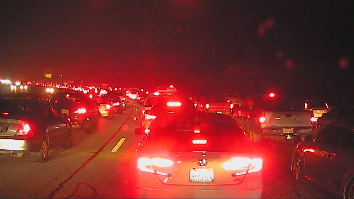 Ktla On Twitter Breaking Sb 405 Traffic Is Being Diverted At