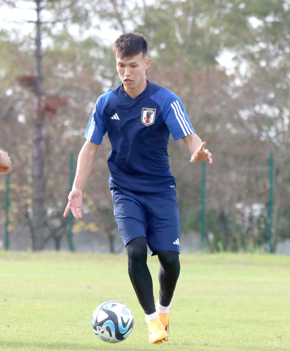 スポーツ報知 小口瑞乃 on Twitter: "RT @hochi_football: 【U―20W杯】地元・アルゼンチンにゆかり持つバルセロナDF高橋仁胡「みんな応援に来てくれた」セネガル ...