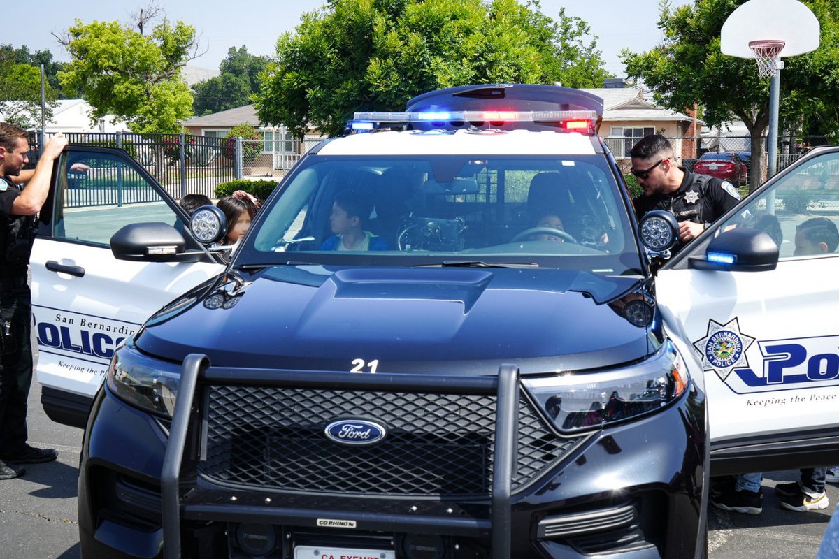San Bernardino PD on Twitter: "FOR THE KIDS @SBPD_CHIEF"