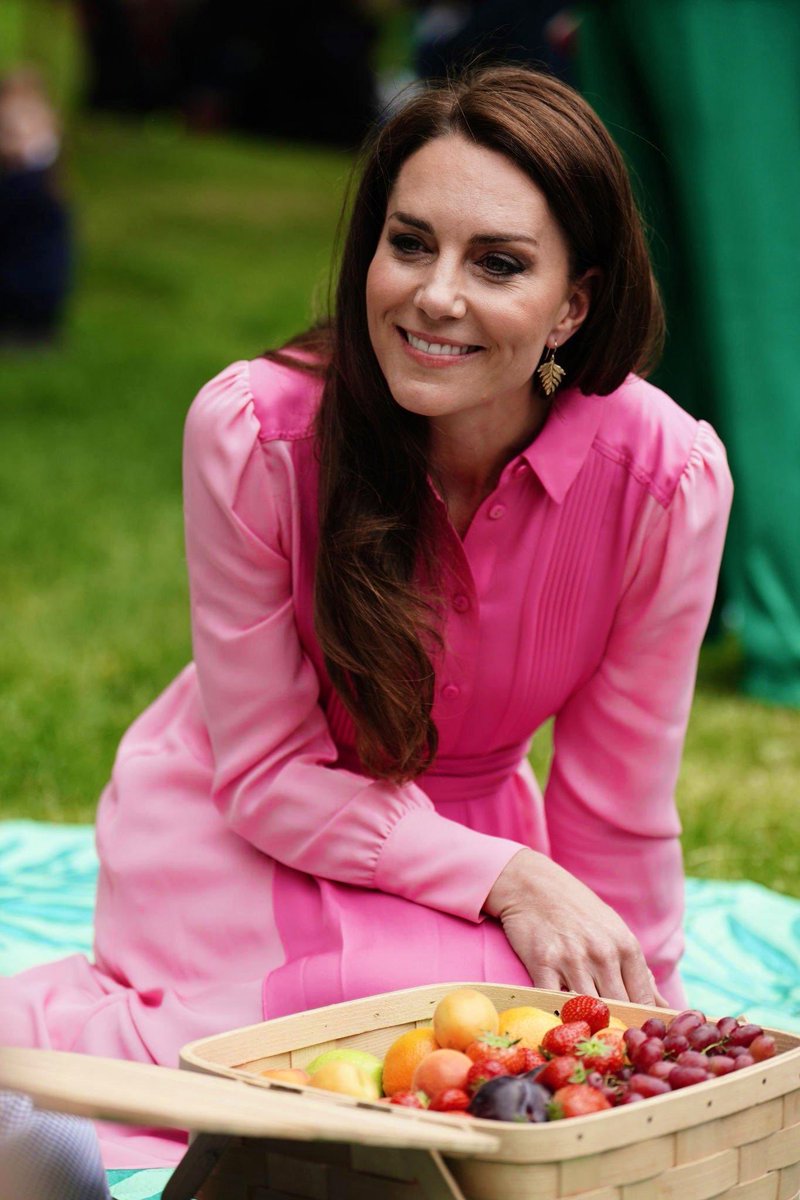 Princess Kate π₯ On Twitter Rt Princess1wales Very Beautiful Woman ππΈ