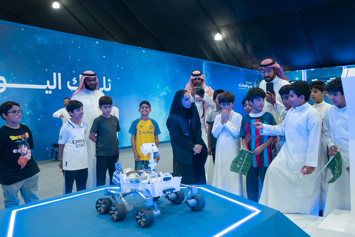 الهيئة السعودية للفضاء on Twitter: "The Saudi Space Exhibitions kickoff by welcoming visitors in ...