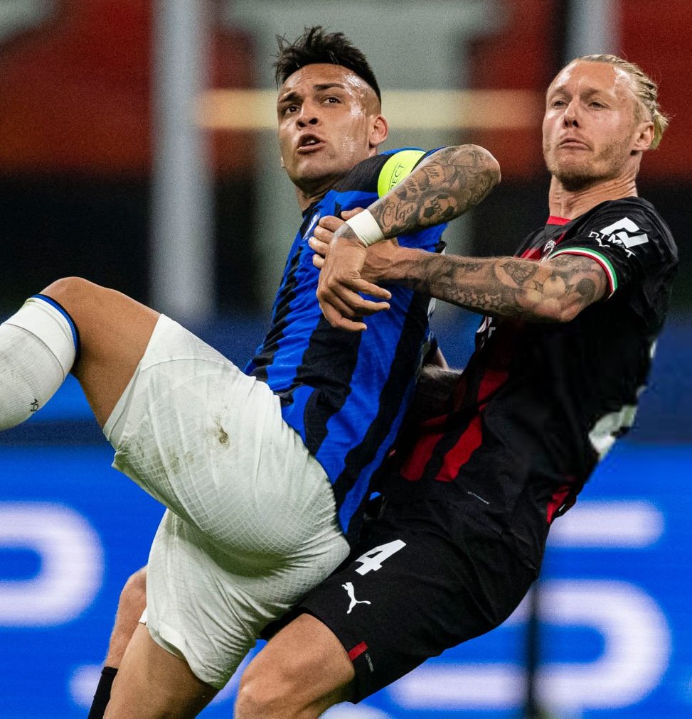 Goalg0ys 31k ⚽🏳️🌈 On Twitter Lautaro Martínez Vs Simon Kjær ️🔥