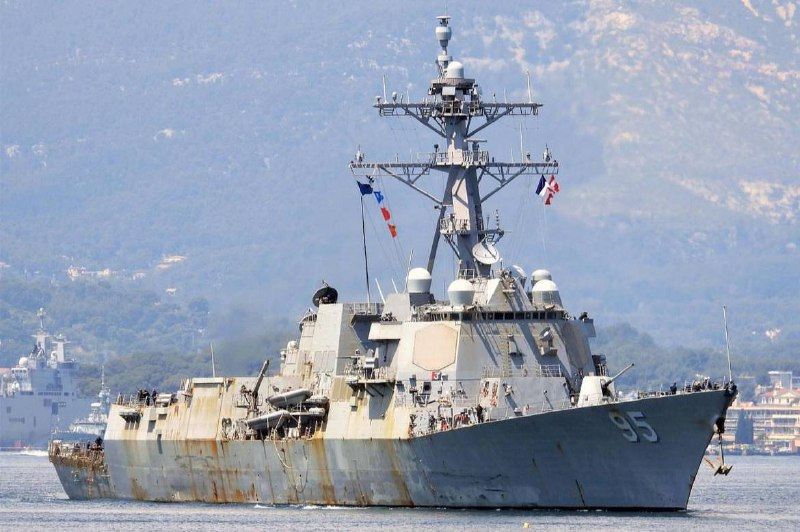 Ezio Mao☢ on Twitter: "生锈看差距： 美国伯克级驱逐舰DDG 95James E. Williams离开土伦。 中国052D驱逐舰 165湛江舰离港赴马来西亚。 差距是全 ...