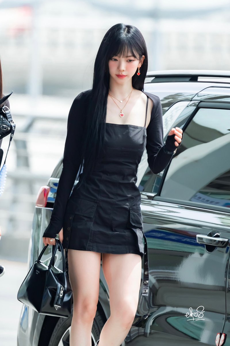 📸 에스파 GALLERY 🎞 on Twitter: "[HQ] 230522 ️ #KARINA #카리나 #aespa #에스파 @aespa_official Cr.eko8_sgg"