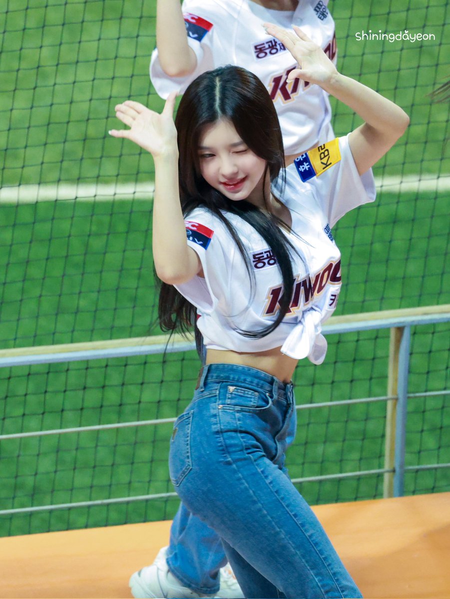 빛난다연💫 on Twitter: "230517 고척돔📷 무대할때 가장 빛나는💫 #케플러 #Kep1er #김다연 #DAYEON #ダヨン"