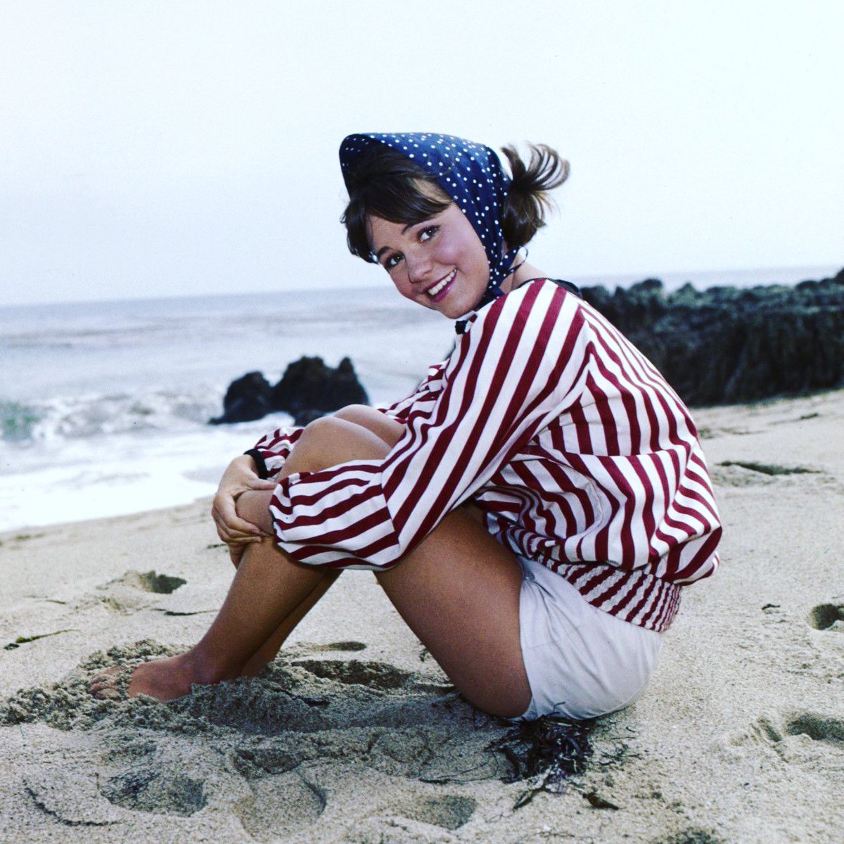 Notableclassics On Twitter Rt Notablephotos Sally Field 1965