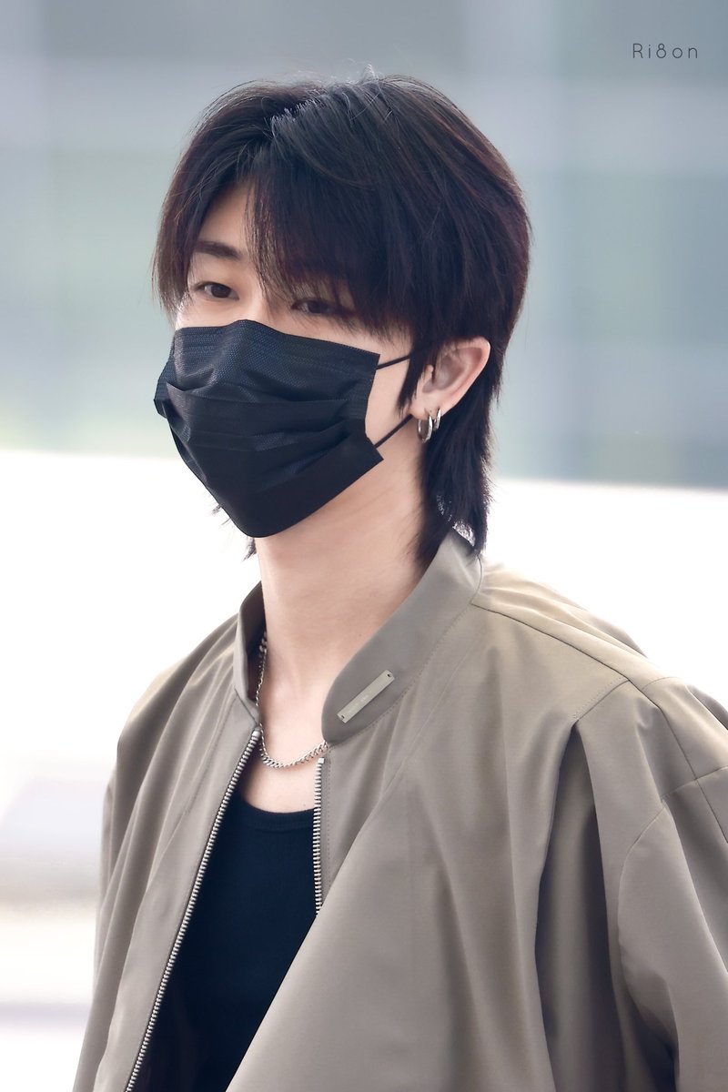 𝐑𝐢𝟖𝐨𝐧 🎀 on Twitter: "230523 ICN 디에잇 HD #세븐틴 #디에잇 #THE8 #서명호 #Xuminghao #徐明浩 #ミンハオ"