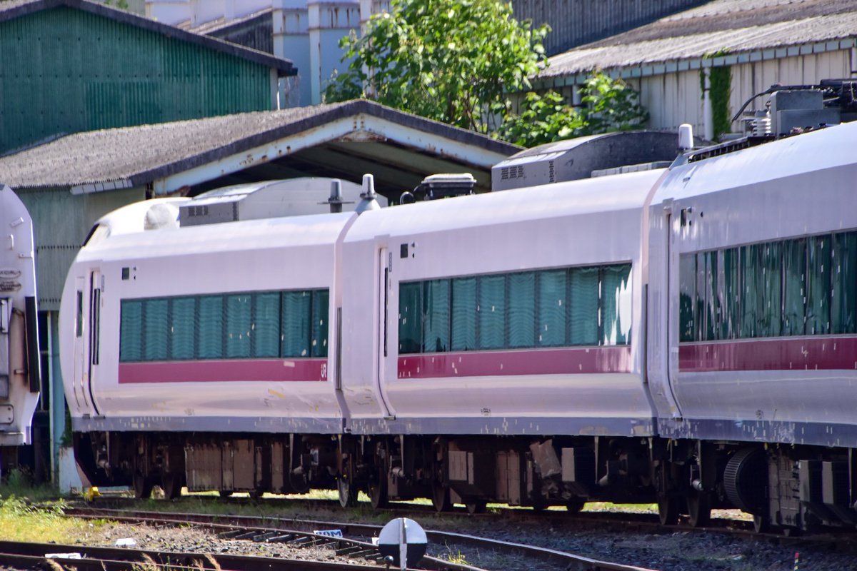 HEROMO🇺🇦(線路際蹲人・鉄模人) on Twitter: "E657系 K11編成 KY内分割留置"