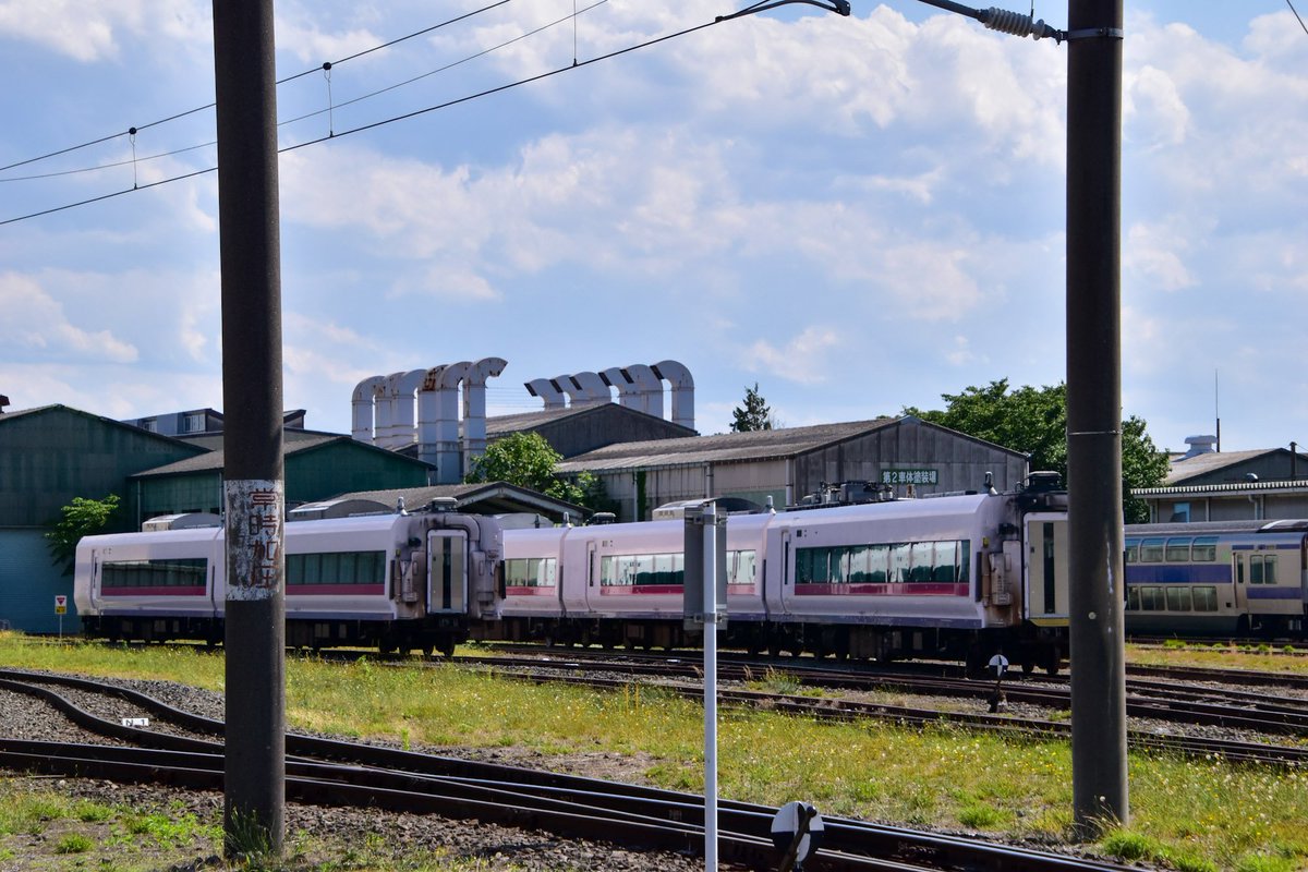 HEROMO🇺🇦(線路際蹲人・鉄模人) on Twitter: "E657系 K11編成 KY内分割留置"