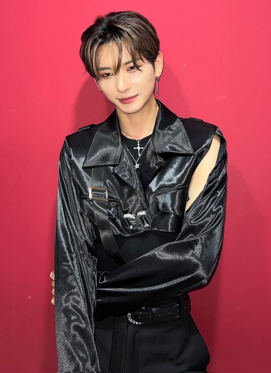 JUNWON RANK 1ST⭐ on Twitter: "Dulu 1st impression gue ke junwon pas di &Audition tuh dia ganteng ...