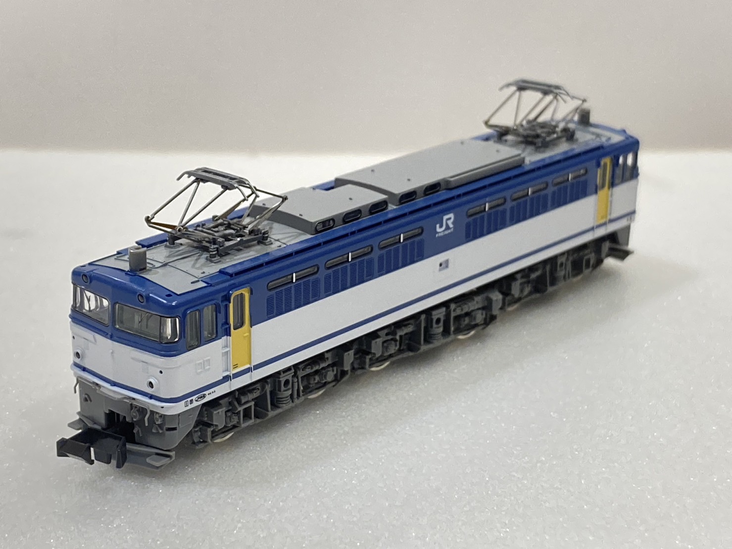 松本商事株式会社【公式】 on Twitter: "【貨物更新色のEF65 500】 JR化後、JR貨物に編入されたEF65 500番代の中でも貨物更新色と呼ばれる白とスカイブルーを基調とした ...