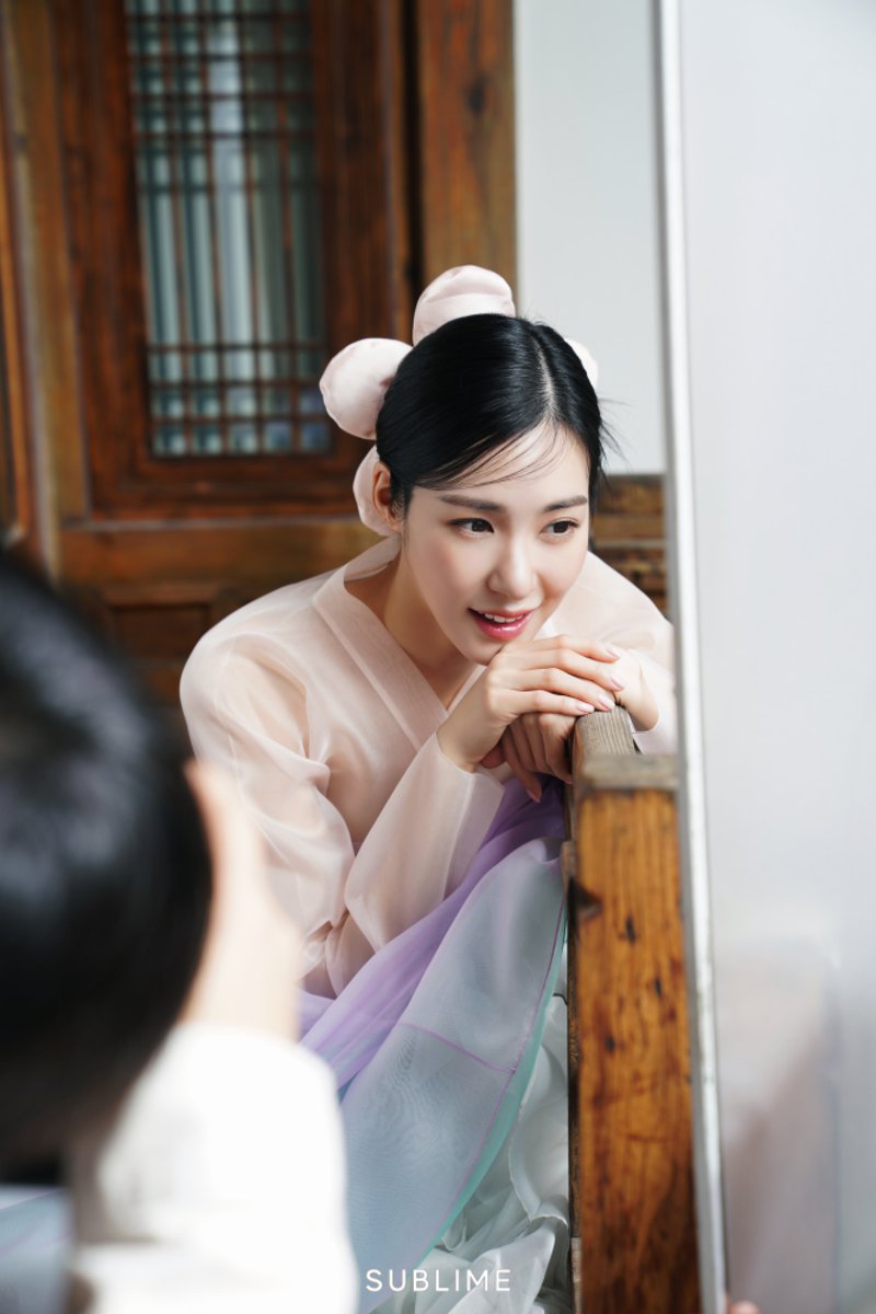 화수은화 on Twitter: "티파니 영의 여름철 뷰티 비결 (출처 : 써브라임 SUBLIME | 네이버 포스트) https://naver.me/5T3rc2TN"