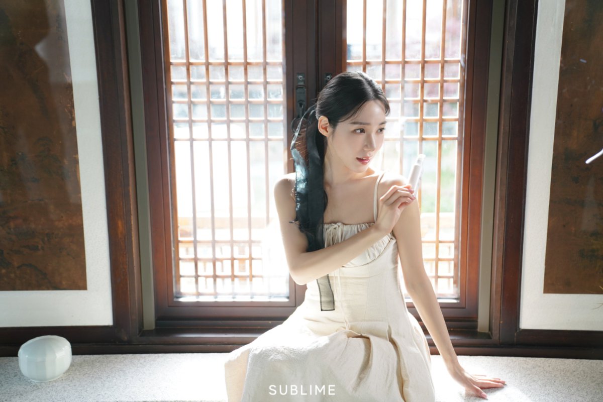 화수은화 on Twitter: "티파니 영의 여름철 뷰티 비결 (출처 : 써브라임 SUBLIME | 네이버 포스트) https://naver.me/5T3rc2TN"