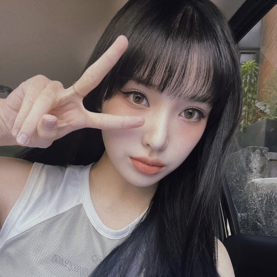 on Twitter: "RT @ADYA_official: [#채은] 😆💚 #ADYA #에이디야 #CHAEEUN"