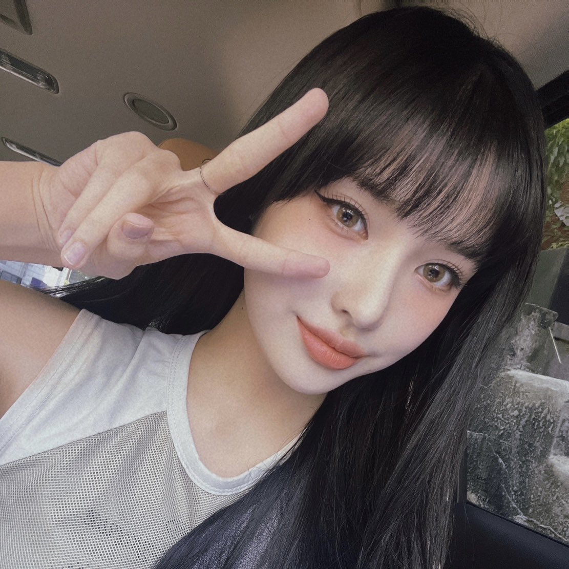 on Twitter: "RT @ADYA_official: [#채은] 😆💚 #ADYA #에이디야 #CHAEEUN"