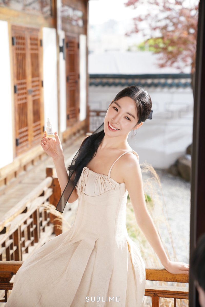화수은화 on Twitter: "티파니 영의 여름철 뷰티 비결 (출처 : 써브라임 SUBLIME | 네이버 포스트) http://naver.me/5T3rc2TN"