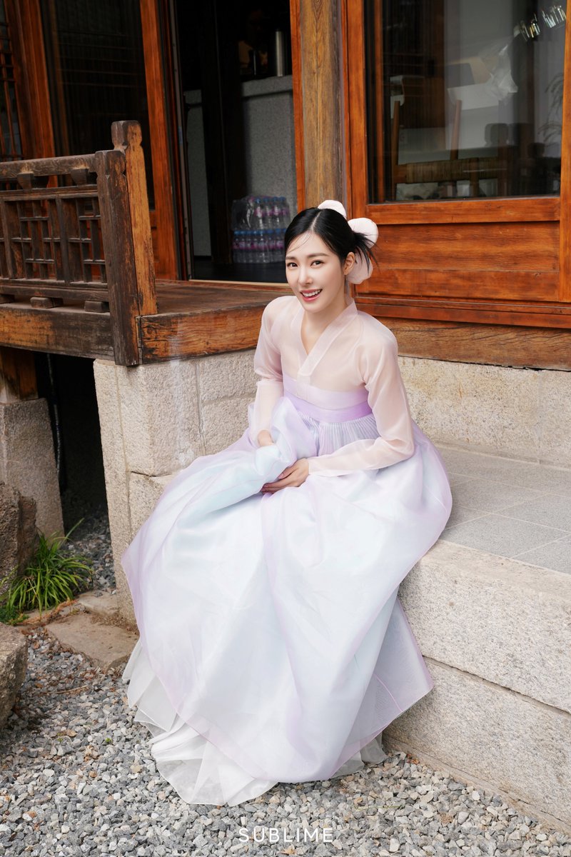 STAYFANY on Twitter: "ภาพจาก SUBLIME . [ทิฟฟานี่ ยัง] เคล็ดลับความงามในฤดูร้อนของ Tiffany Young ...