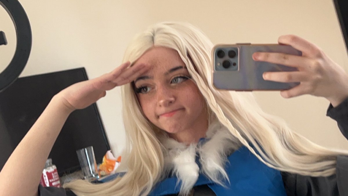 Tenshi on Twitter: "On my way to mod for @Average_Jonas in the Sova cosplay"