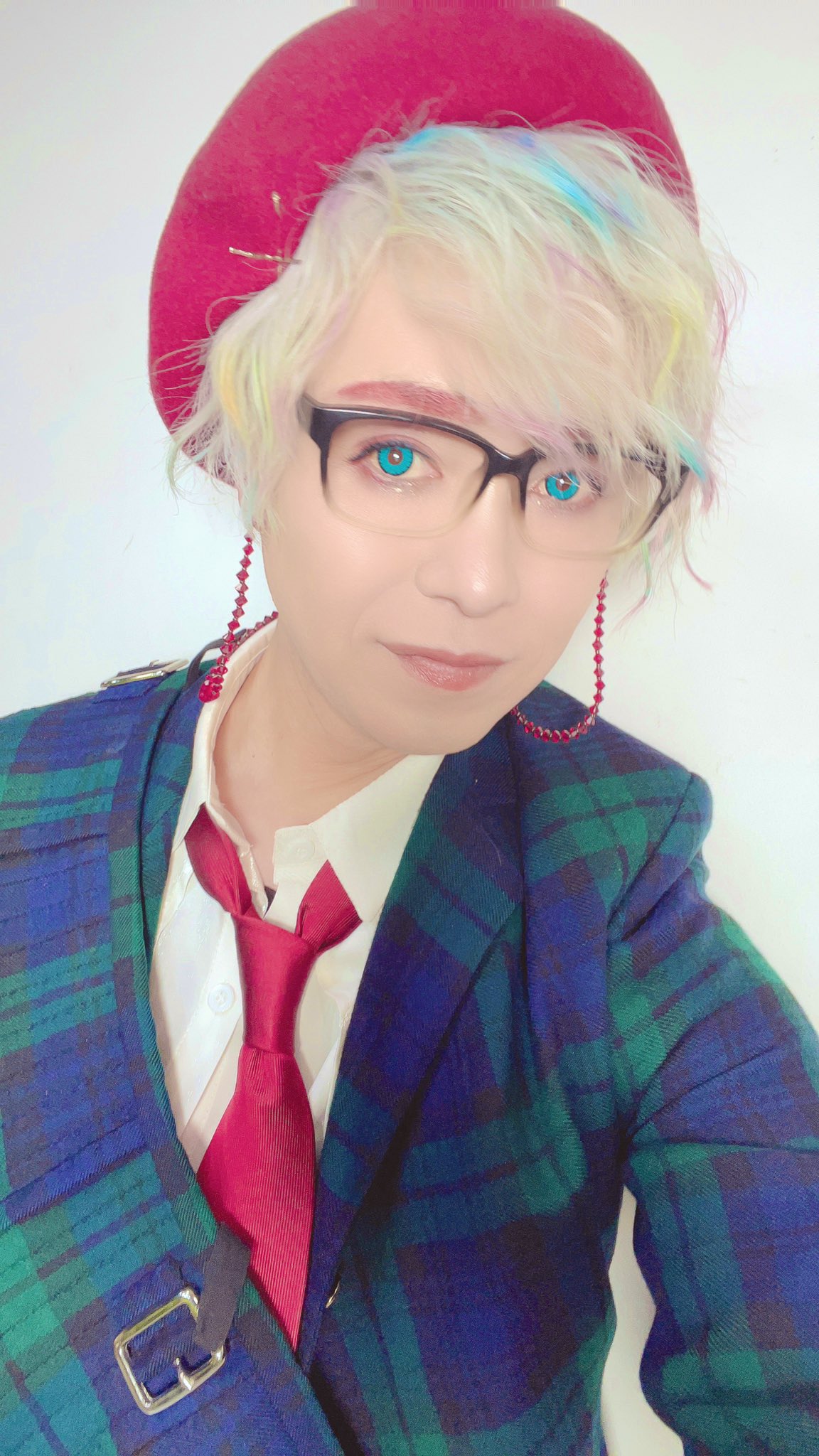 IZAM official on Twitter: "本日11:30〜 キャンペーン🌸Season2初日🥀 生放送番組『まわっていい友 ️』は 12:00〜番組放送開始🕶 🚨リクエスト受付中 ...