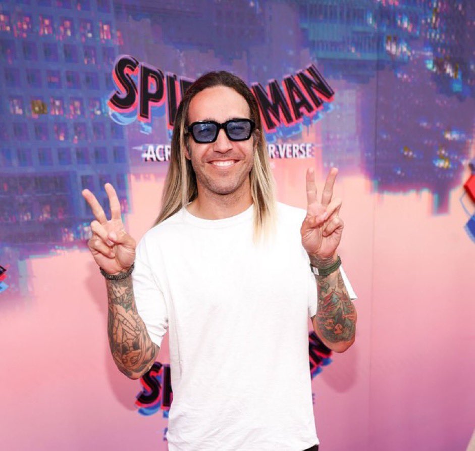 Kris ☔️| PETE DAY on Twitter: "GOOD MORNING EVERYONE AND HAPPY PETE DAY!"