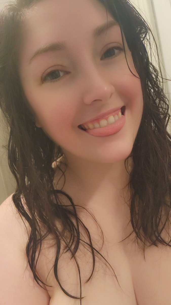 ScarletMeow ♡ 18+ 🔞 on Twitter: "Hiiiii🥰 say it back?"