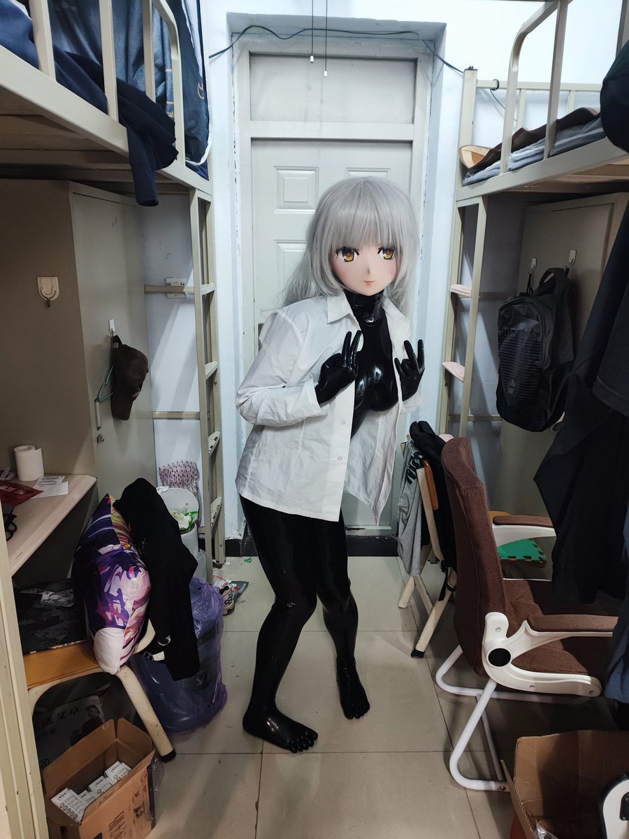 好热啊🥵🥵 Latex Kigurumi