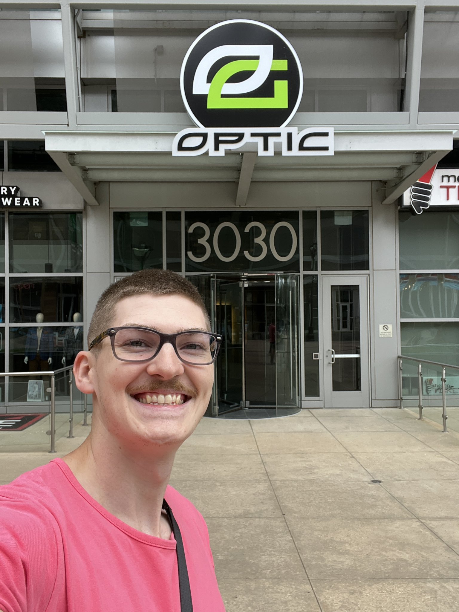 Elijah Beson on Twitter: "Peeped the OpTic HQ while out here in Dallas for Dreamhack! #OpTic ...
