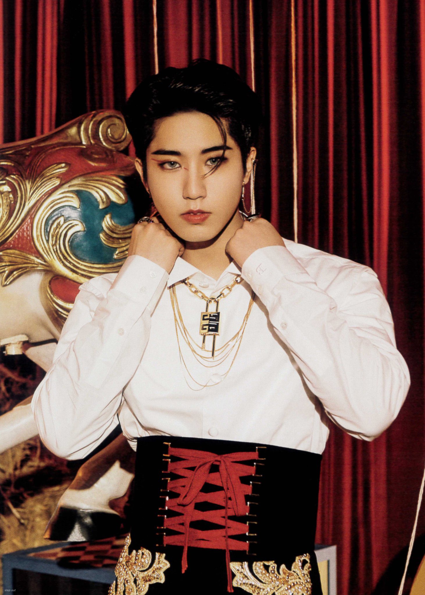 MX ★⁵ on Twitter: "“Han jisung has the tiniest waist” yea sure I’ll believe it when I see it ...