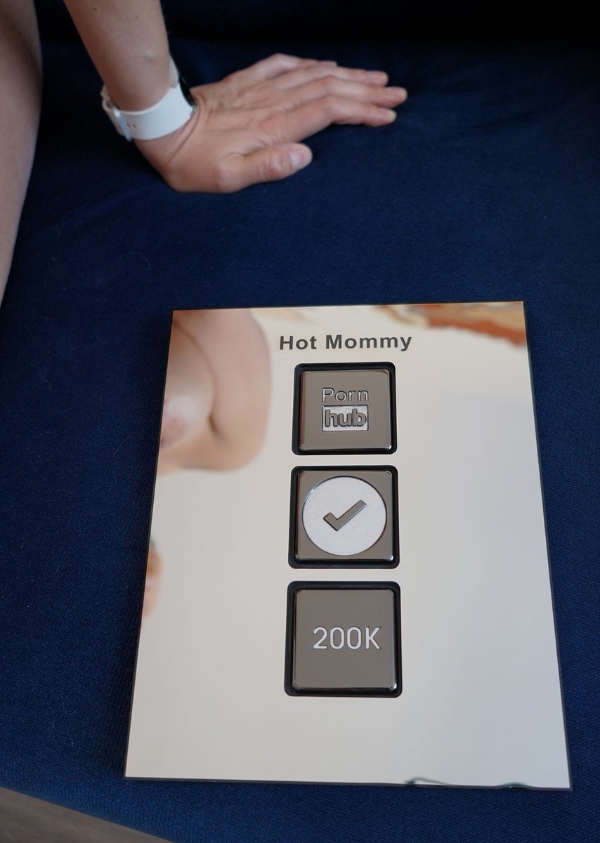 Hot Mommy on Twitter: "Thank you, @Pornhub !🥰 Thank you, my fans! I've never thought I could ...