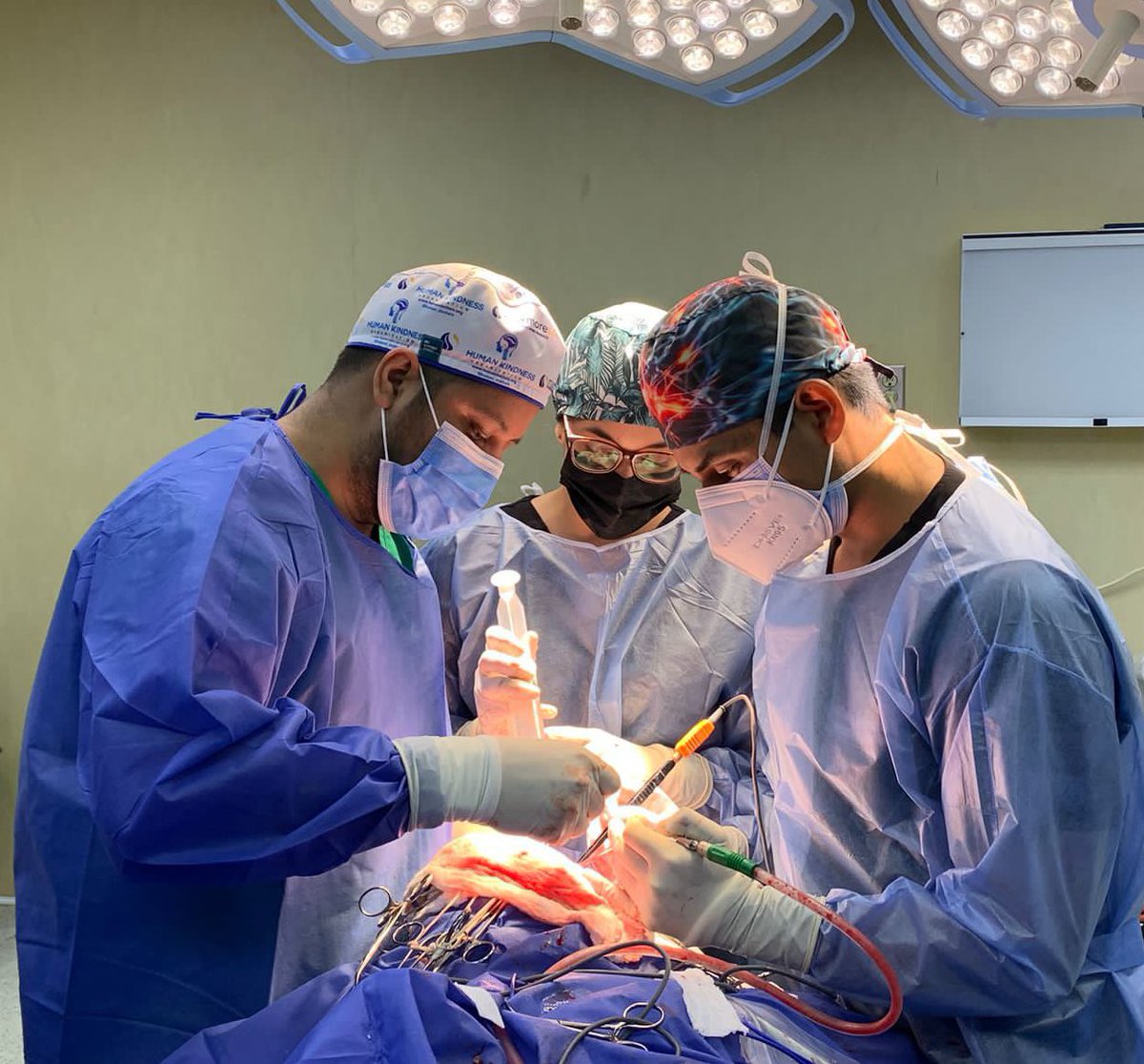 Hospital Guayaquil on Twitter: "Neurocirujanos del @HGuayaquil de @Salud_Ec realizan con éxito ...