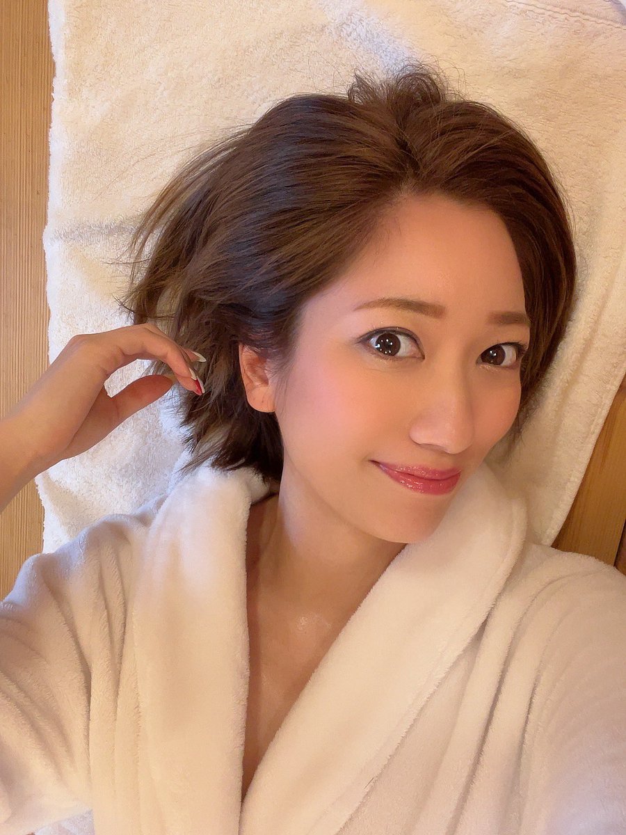 東 凛 ★ Rin On Twitter おはようございます☀ またおサボりしちゃった🙄💦 最近眠すぎてダメ🥺🥺🥺 今日も一日同じ空の下