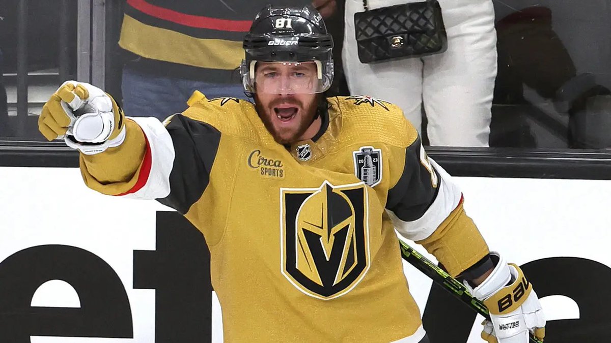 Nadja. on Twitter: "RT @StatsCentre: Quebec-born players with 12+ goals in a playoff year ...