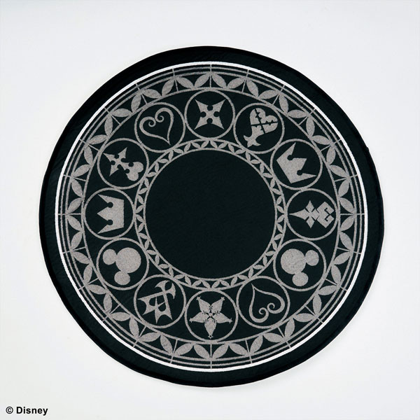 아미아미 on Twitter: "《킹덤 하츠》 굿즈 2종 쿠션 https://amiami.com/eng/detail/?gcode=GOODS-04365218… 라운드 러그 ...