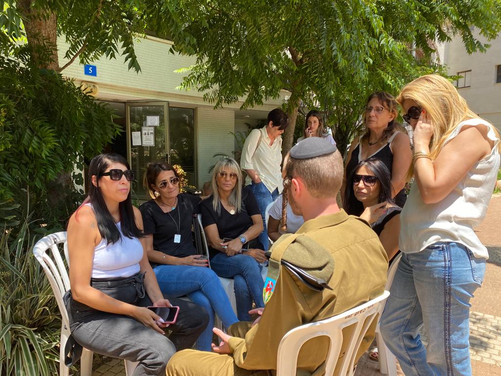 חיים טרייטל On Twitter הגעתי לנחם את משפחתה של החיילת סמלת ליה בן