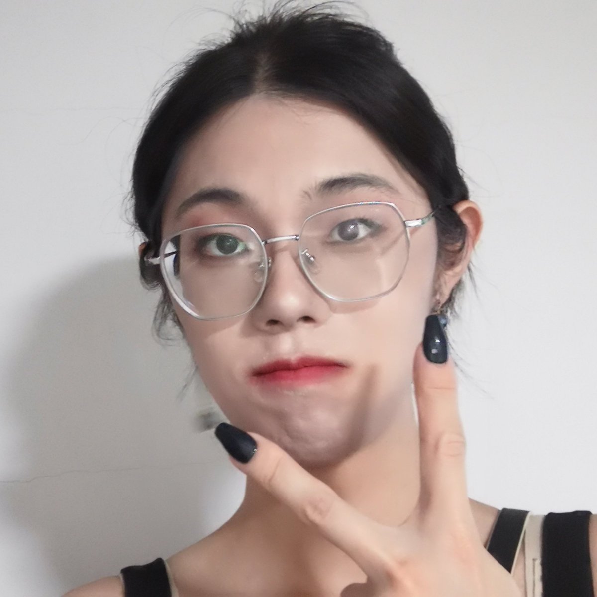瑶不可唧 On Twitter 潜心修炼了那么久的化妆技术应该还算过得去吧,想伪街啦😖岳麓区的集美约起来啊