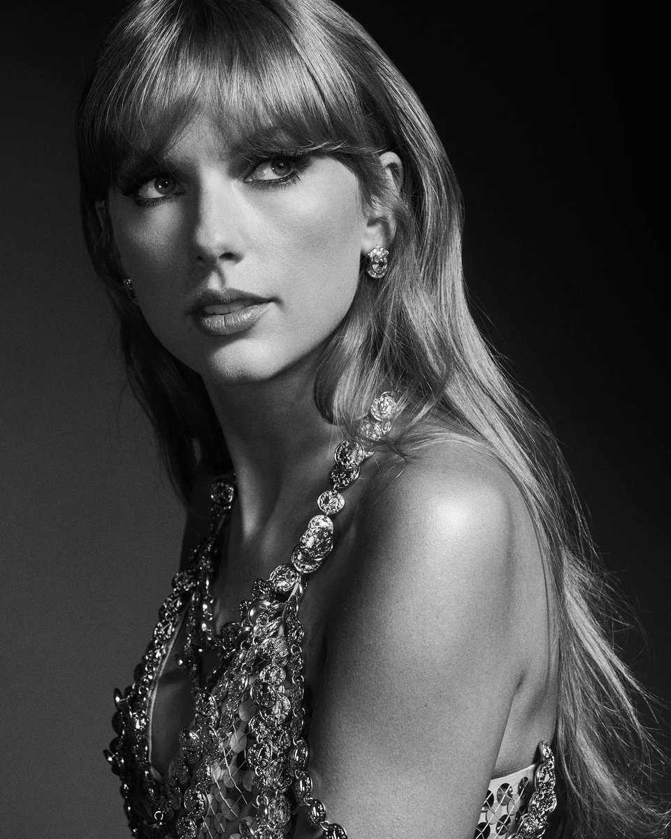 Sapphic Chaos On Twitter Fletcher Needs To Hook Taylor Up With Some