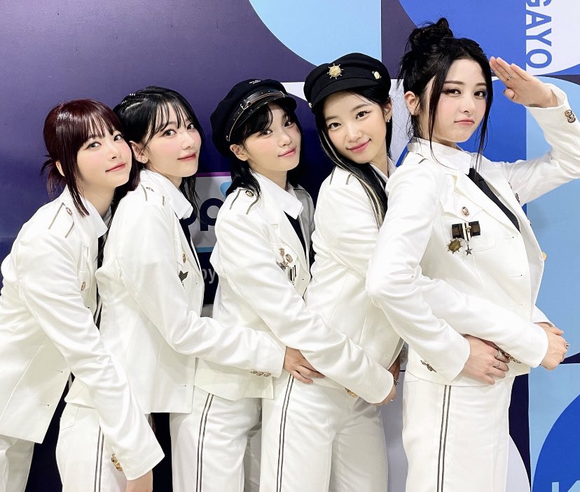 KPOPINA on Twitter: "فرقة LE SSERAFIM تتصدّر مخطط بيلبورد للأغاني الرائِجة مع "Eve, Psyche & The ...