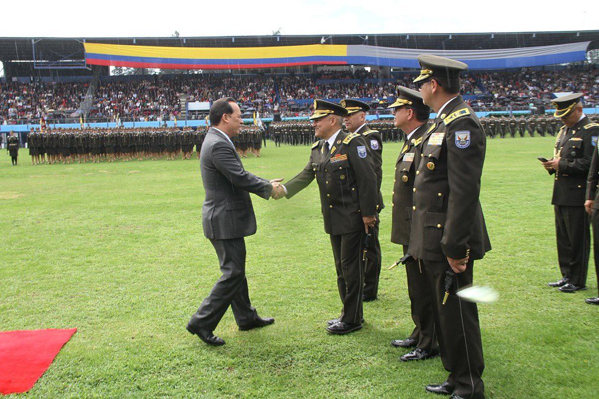 Ministerio De Gobierno Ecuador On Twitter ¡valientes Policías Se