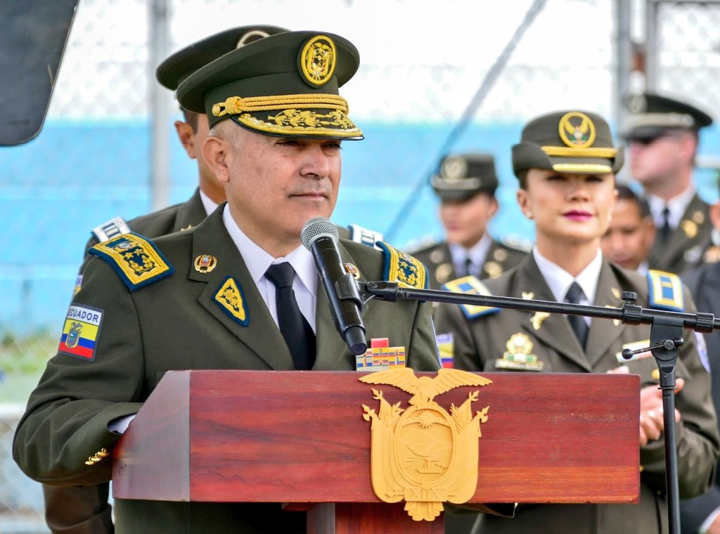 Policía Ecuador On Twitter Cmdtpoliciaec La Graduación De Los 960