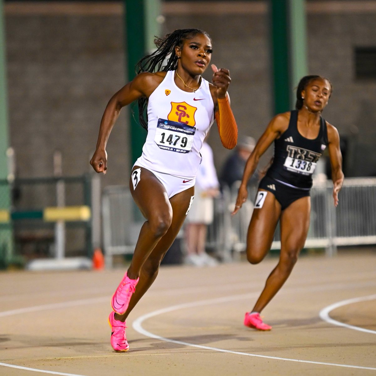 USC Track & Field / XC on Twitter: "𝗪 𝟮𝟬𝟬𝗠 All three Trojans advance to the next round on ...