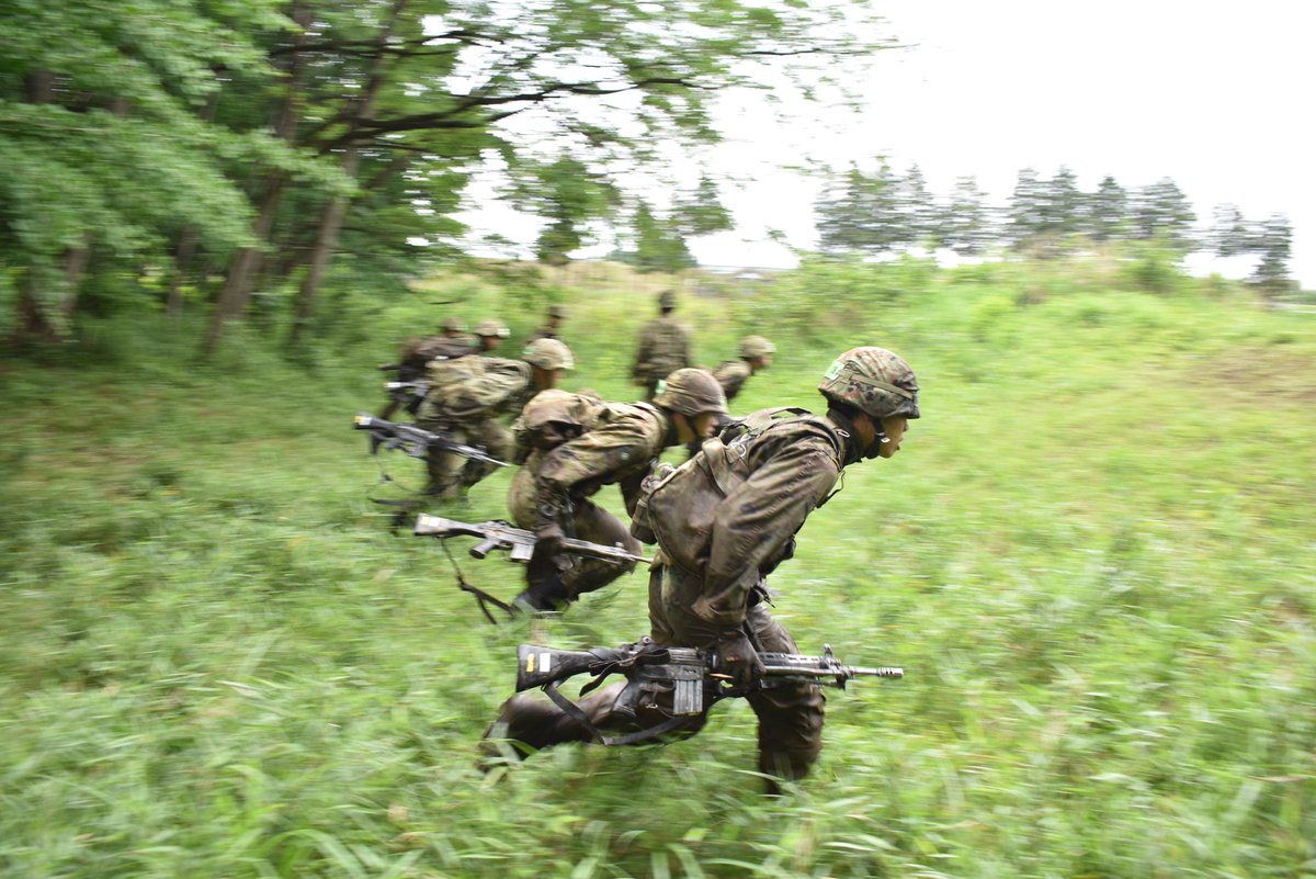 宇都宮駐屯地 On Twitter 【新隊員戦闘訓練】 令和5年5月25日(木)新隊員が戦闘訓練を実施しました。キツイけど同期と一緒にガンバレ!※よく見ると旗の柄に鉄パイプが括り付けられて